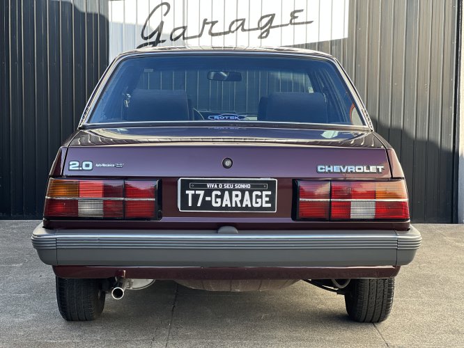 T7 Garage